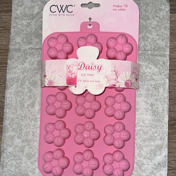 CWC | Kitchen | Pink Daisy Ice Tray | Poshmark